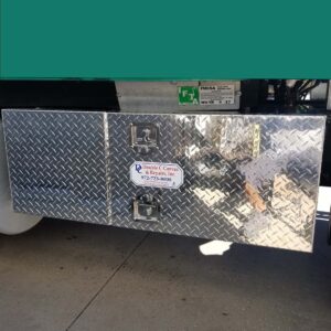 Vaulted Headache Rack 3 Door Mirror Finish With No Handles