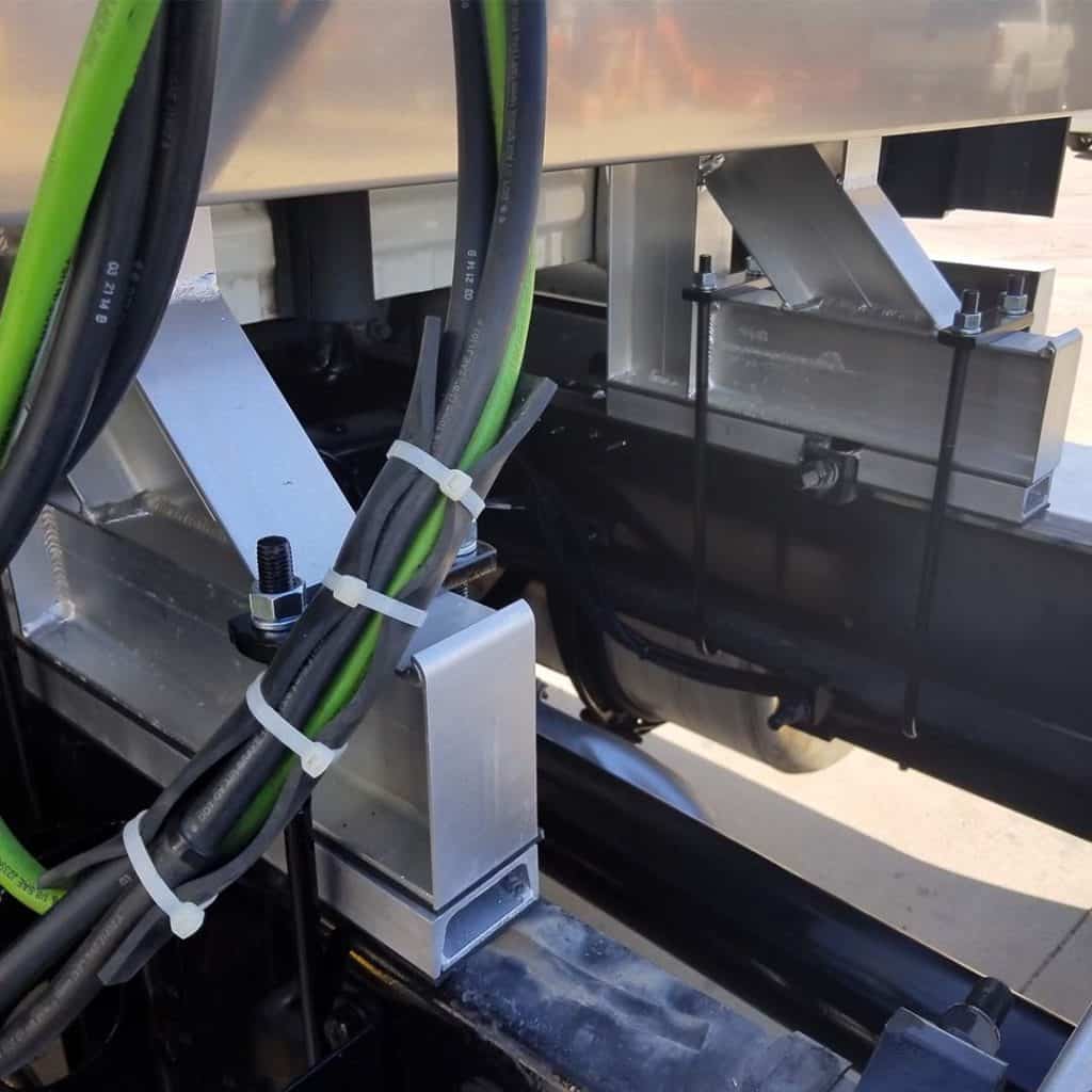 Headache Rack A.P.U. Spacer Kit Heavy C-Channel glossy black